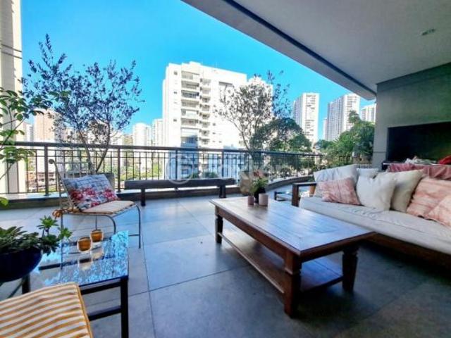 Apartamento Garden, 3 dormitórios, 150 m², em Vila Andrade