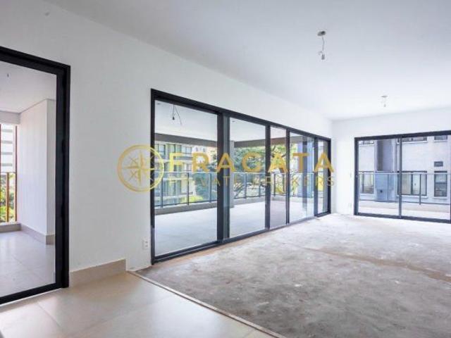 Apartamento Garden 210m² 4 quartos sendo 2 suites, 2 vagas Pinheiros/SP