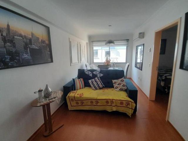 Apartamento garden 2 dormitórios para venda no bairro Cidade Baixa em Porto Alegre