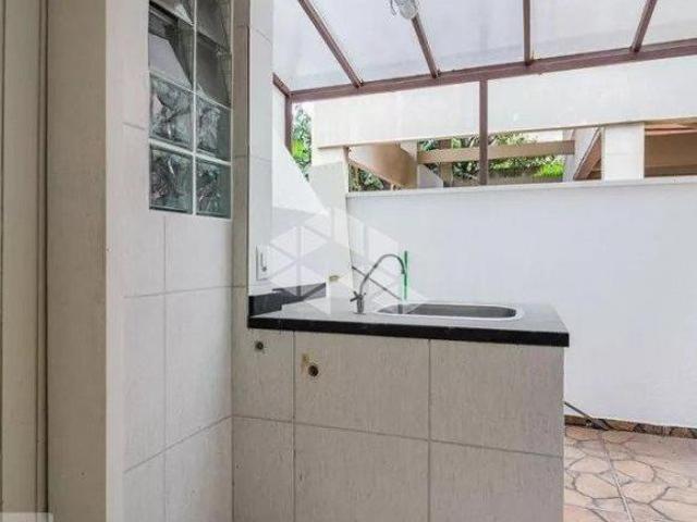 Apartamento garden 2 quartos com garagem no bairro Cristal próximo ao Barra Shop