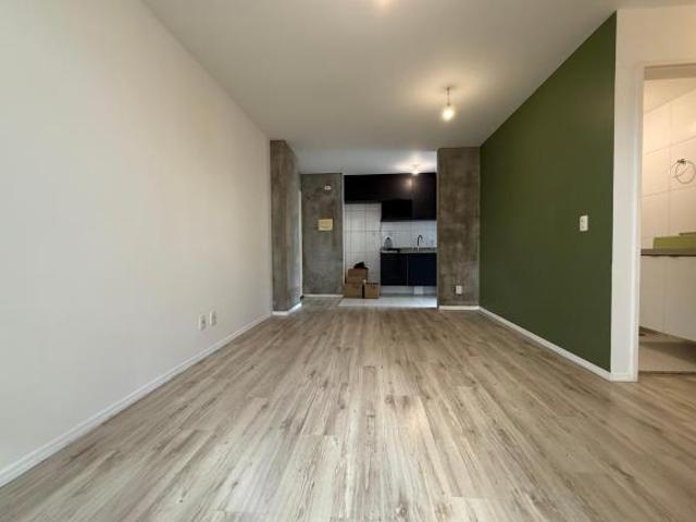 Apartamento Garden, 2 quartos sendo 1 suíte, 2 vaga. Fl58