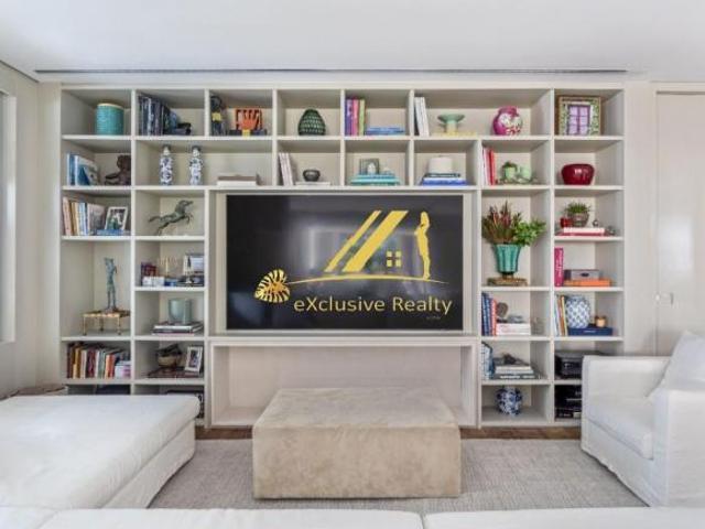 Apartamento Garden, 460m2, 4 suítes no melhor da Rua Curitiba! Finamente decorado e mobiliado! SENSA
