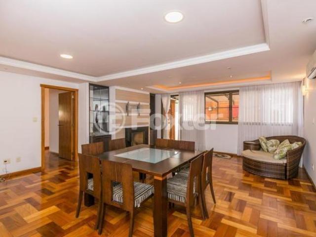 Apartamento Garden, 4 dormitórios, 238.12 m², em Menino Deus
