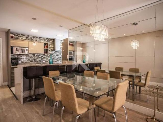 Apartamento Garden com Amplo Jardim, 2 quartos 1 vaga à venda, 77 m² Água Verde Curitiba/PR
