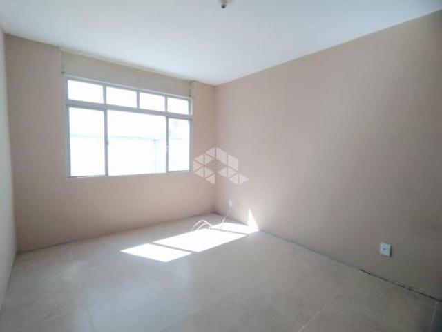 Apartamento Garden com amplo pátio privativo no bairro Partenon