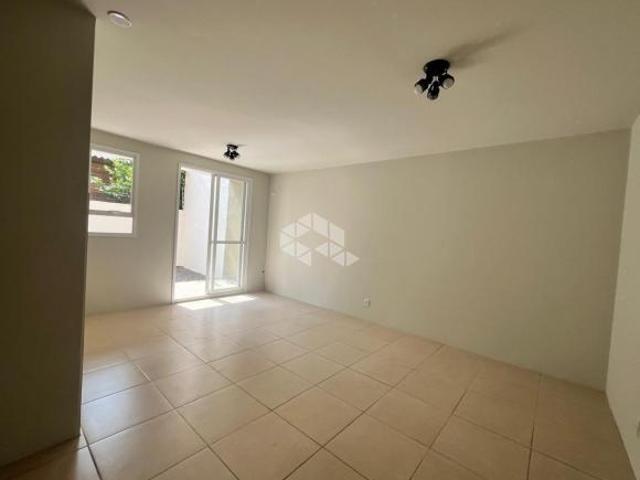 Apartamento garden com pátio privativo e vaga coberta