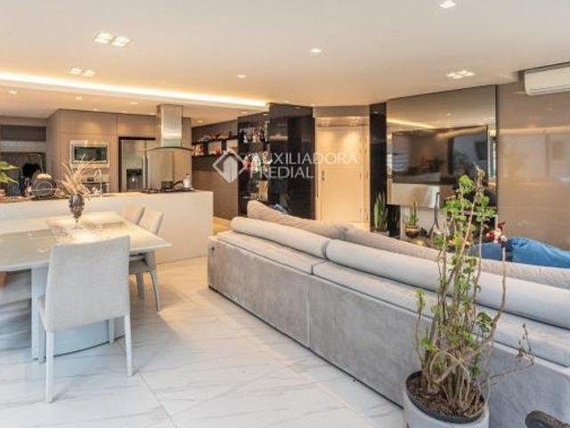 Apartamento Garden com 157,22m² no Petrópolis