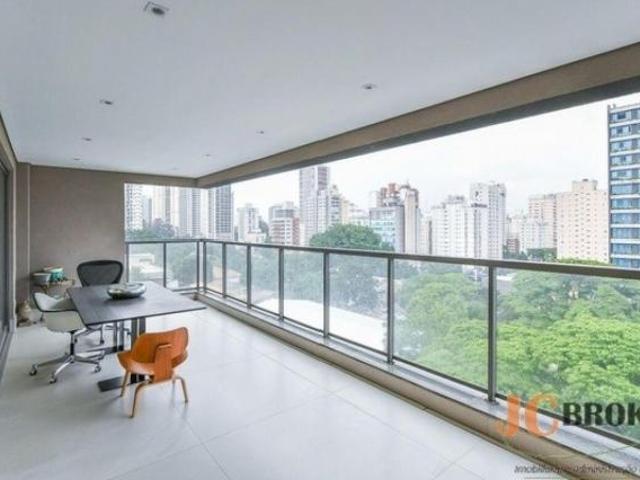 Apartamento Garden com 186m², 3 suítes, 3 vagas