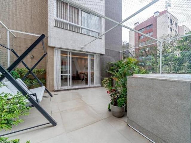 Apartamento Garden com 136m² e 3 dormitórios, 1 suíte, 2 vagas