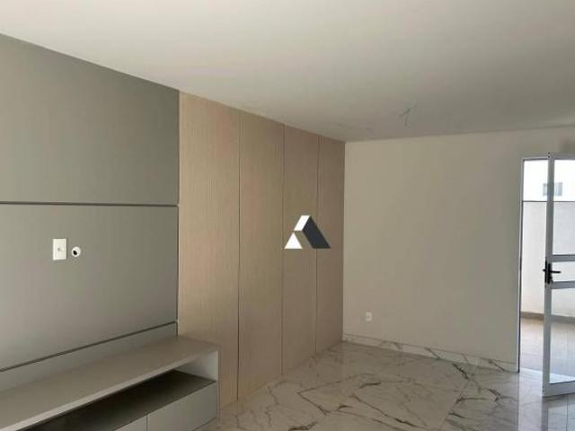 Apartamento Garden com 2 dormitórios à venda, 118 m² por R$ 740.000,00 Ana Lúcia Sabará/MG