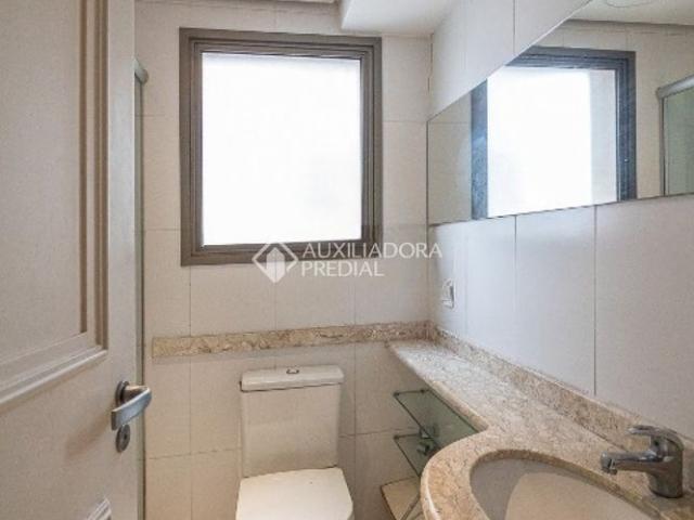 Apartamento Garden com 3 quartos e 264m² para alugar em Bela Vista, Porto Alegre