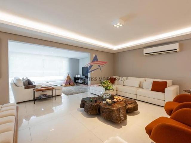 Apartamento Garden com 5 suítes 5 vagas no Alto da Boa Vista