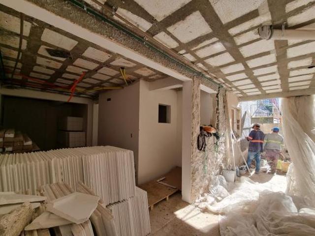 Apartamento Garden à venda em Curitiba PR, no Água Verde: 2 quartos, 1 suíte, 2 salas, 2 banheiros