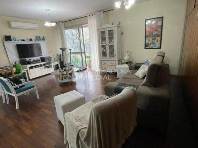 Apartamento Garden à Venda em Petrópolis 146 m²
