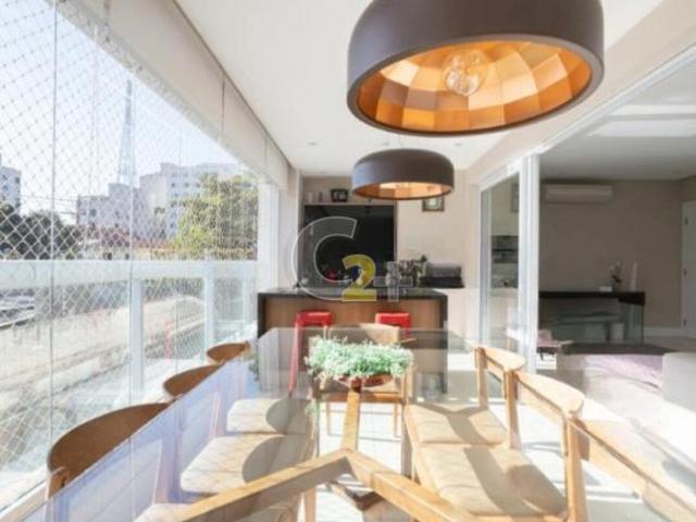 Apartamento Garden à venda na Sumaré com 3 suítes e 3 vagas