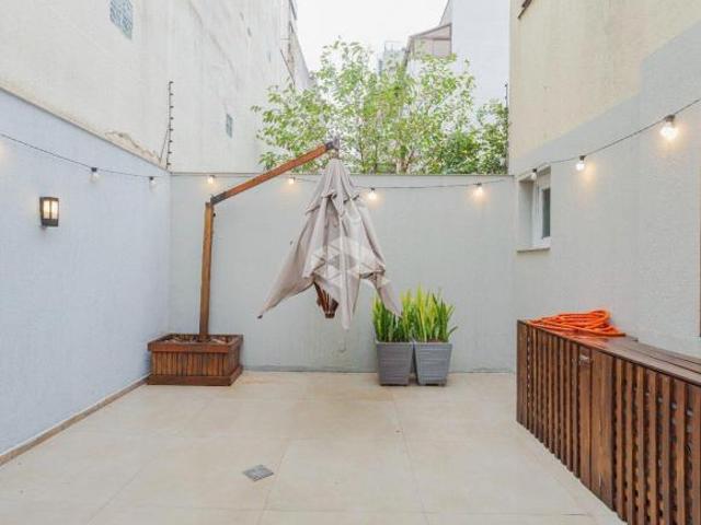 Apartamento garden à venda no bairro Petrópolis com 2 dormitórios 1 suíte