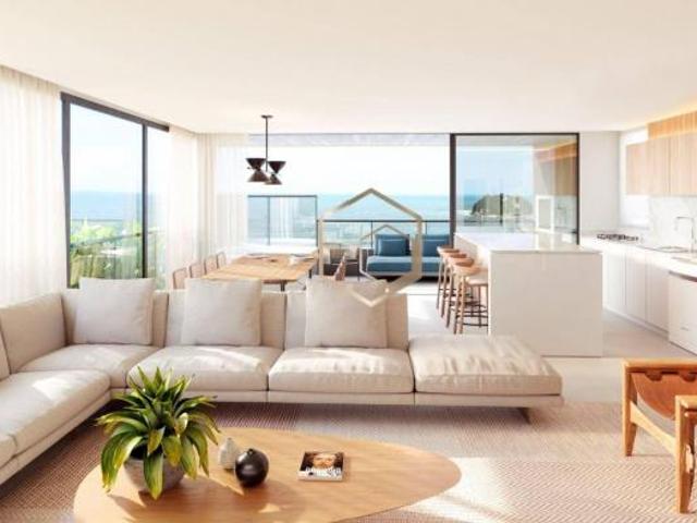 APARTAMENTO GARDEN ALTO PADRÃO EM GUARATUBA | 153 M² | 4 SUÍTES | 2 VAGAS | VISTA PARA O MAR
