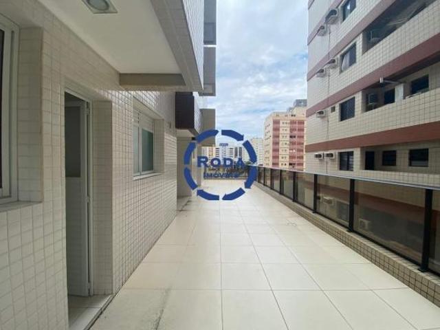 Apartamento Garden de 3 Quartos, 1 Suíte e 3 Vagas de Garagem no Gonzaga, Próximo à Praia