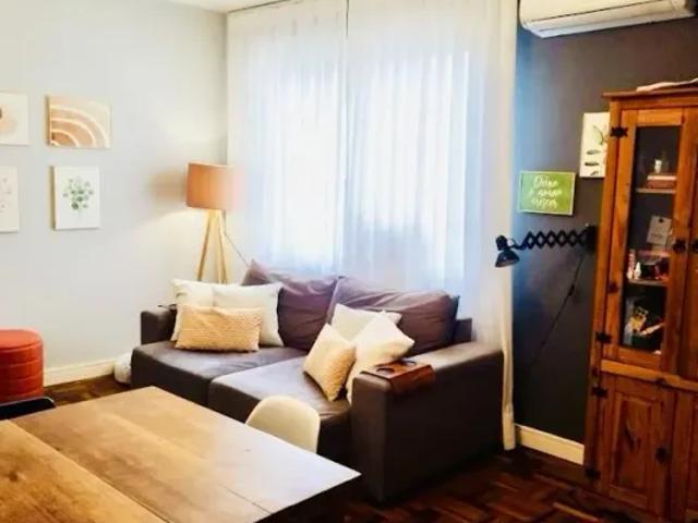 Apartamento Garden de 2 dormitórios com pátio e vaga
