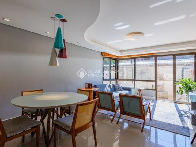 Apartamento Garden de 2 quartos com 2 vagas à venda no Bairro Cristo Redentor em Porto Alegre