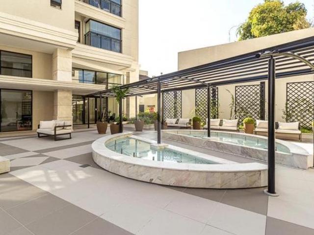 Apartamento Garden Duplex de 222 m² com 3 suítes à venda no Alto da Glória