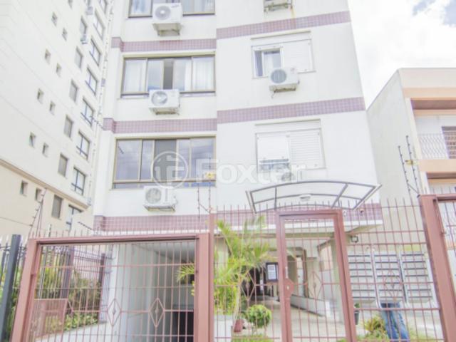 Apartamento Garden em condomínio com 2 dormitórios em Porto Alegre