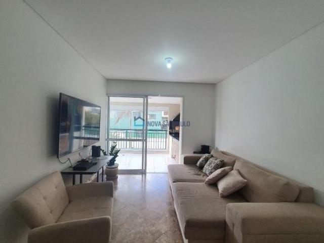 Apartamento Garden em prédio torre única