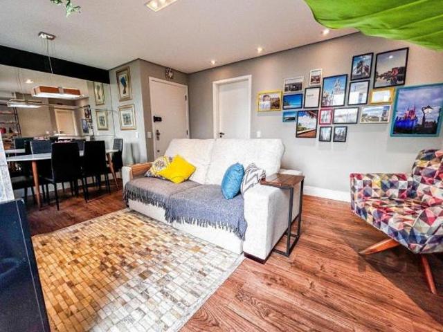 Apartamento Garden elevado, com 2 quartos, 1 suíte, churrasqueira, lareira, no bairro Tristeza, Port