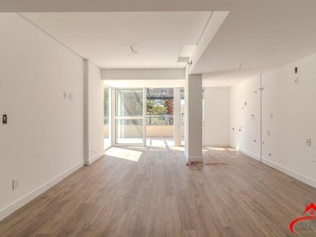 Apartamento Garden Espetacular: Pátio Privativo, Conforto Térmico e Sol na Medid