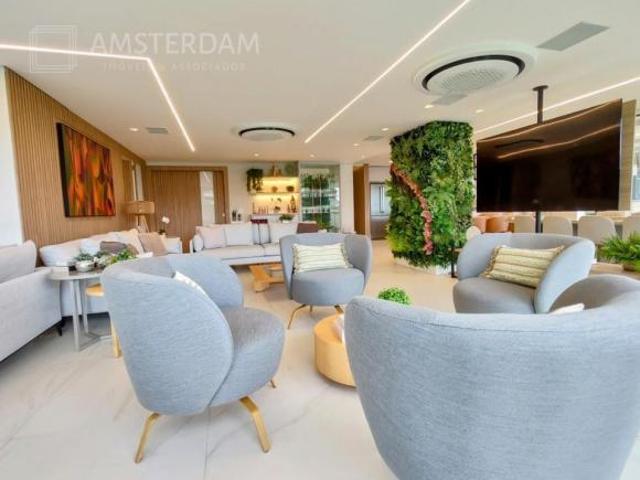 Apartamento Garden frontal à venda no M2 na Riviera, 5 suítes, 4 vagas, 470,00 m² de área util