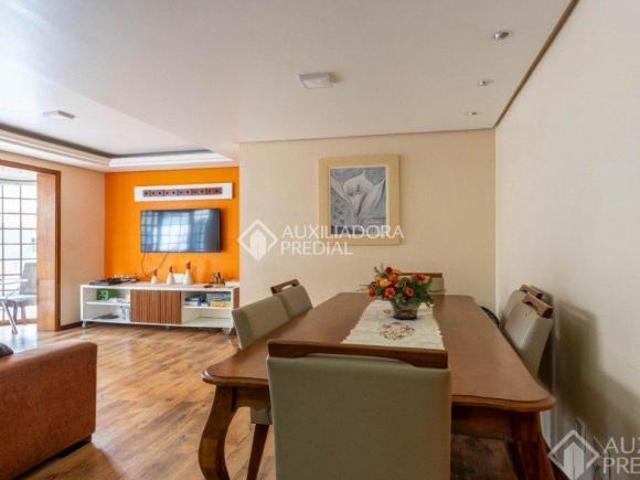 Apartamento garden mobiliado à venda na Vila Ipiranga Porto Alegre