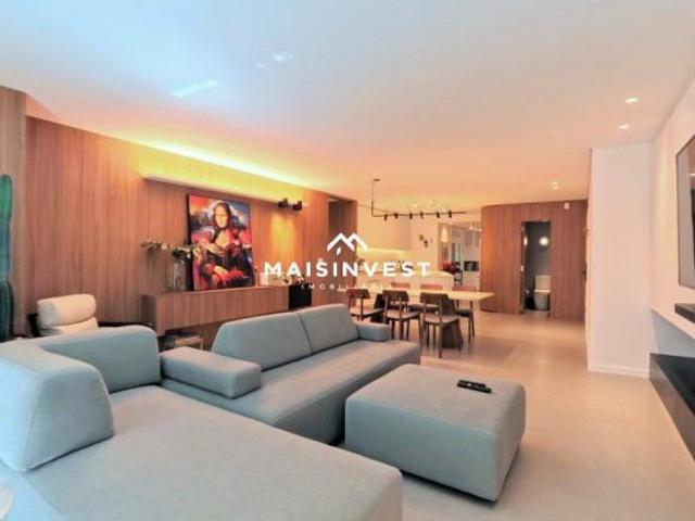 Apartamento Garden no Cabral, com 197 m² à Venda por R$ 2.860.000,00