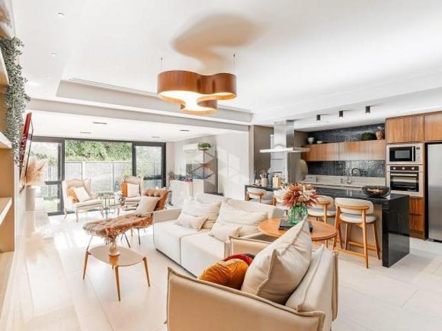 Apartamento Garden para comprar na Chácara das Pedras com 3 suítes
