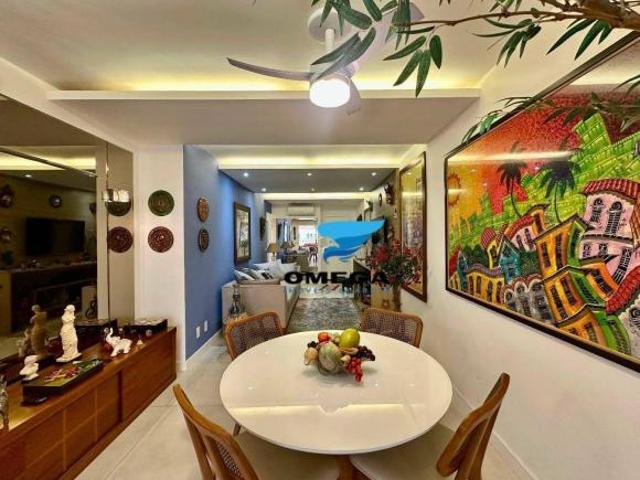 Apartamento Garden reformado à venda na Praia das Pitangueiras no Guarujá | Omega Imóveis