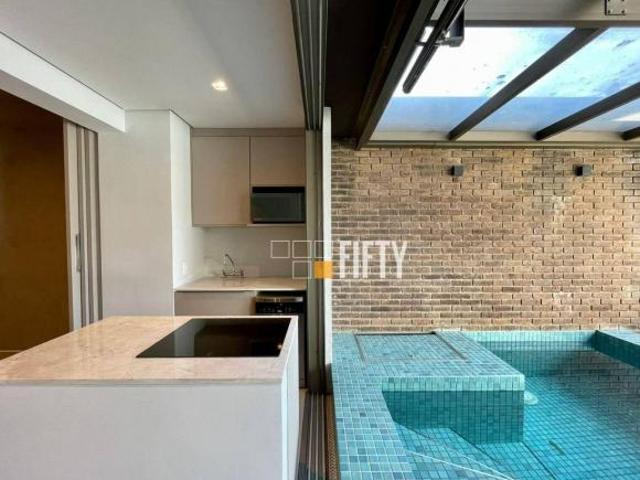 Apartamento Garden, reformado, com 1 suíte, Jacuzzi, 1 vaga à venda, 72 m² Itaim Bibi próximo ao P
