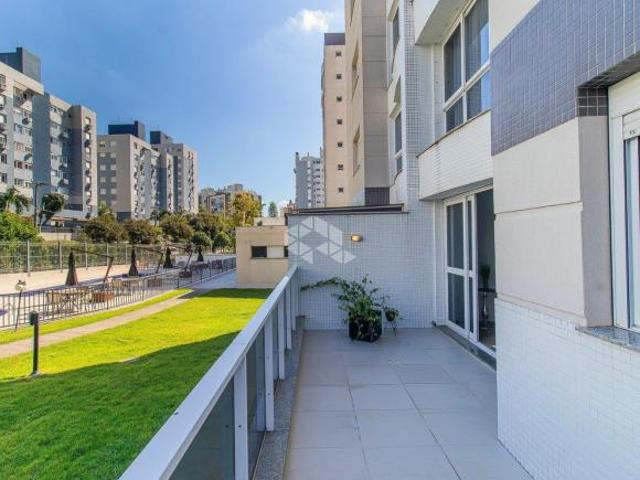 Apartamento garden, três quartos, junto ao Iguatemi e Parque Germânia