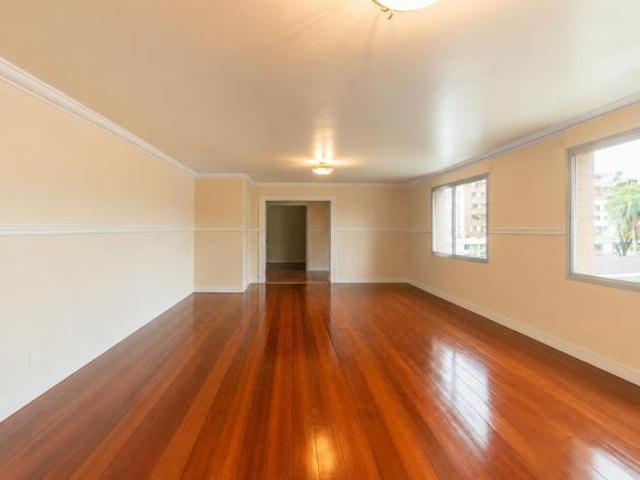 Apartamento Gigante na Getúlio Vargas | 415m², Elevador Privativo, 5 Dormitórios com 3 Vagas