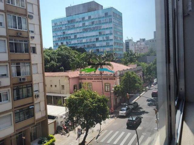 APARTAMENTO GRANDE 03 DORMITÓRIOS 140M² PRIV