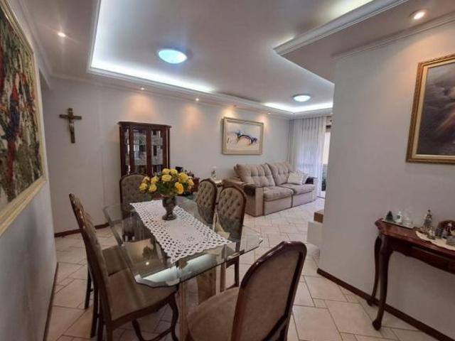 Apartamento grande com a planta maravilhosa, espaçosa com vista livre Zap 61999573046