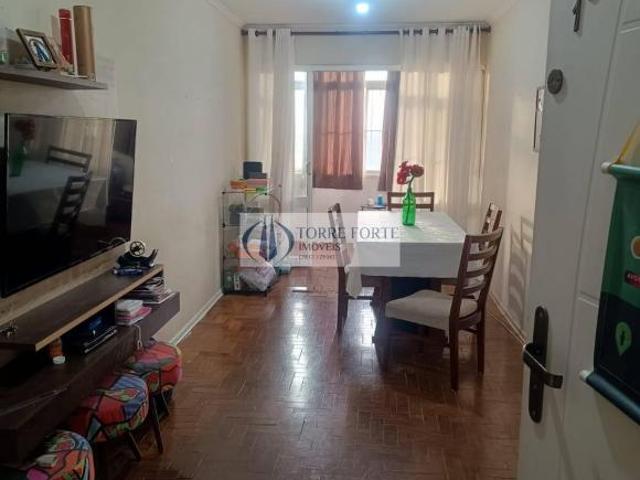 Apartamento Grande Ótima Localização com 1 Dormitório no Brás