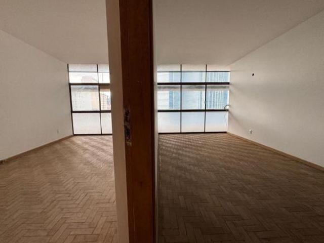 Apartamento Grande no Copan para Venda