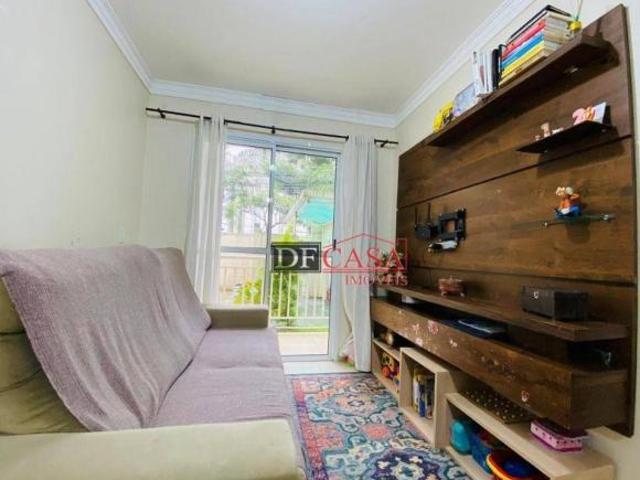 APARTAMENTO GRANDE / SACADA / 2 DORM. / VAGA DE GARAGEM COBERTA