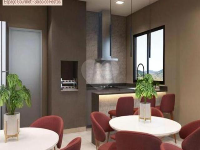Apartamento Hauer 2 Dormitórios 1 Suíte 1 Vaga Alto Padrão