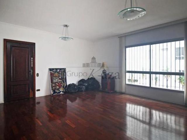 Apartamento Higienópolis 2 Dormitórios 100m²
