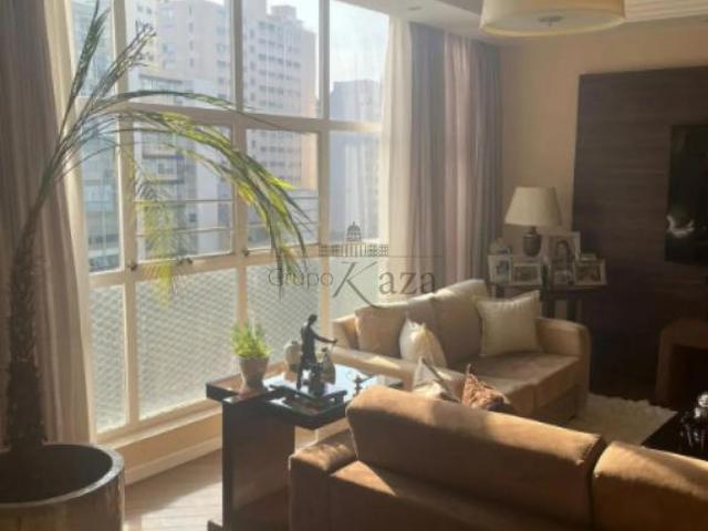 Apartamento Higienópolis 4 Dormitórios 270m²