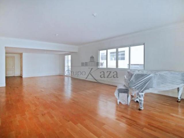 Apartamento Higienópolis 4 Suítes 301m²