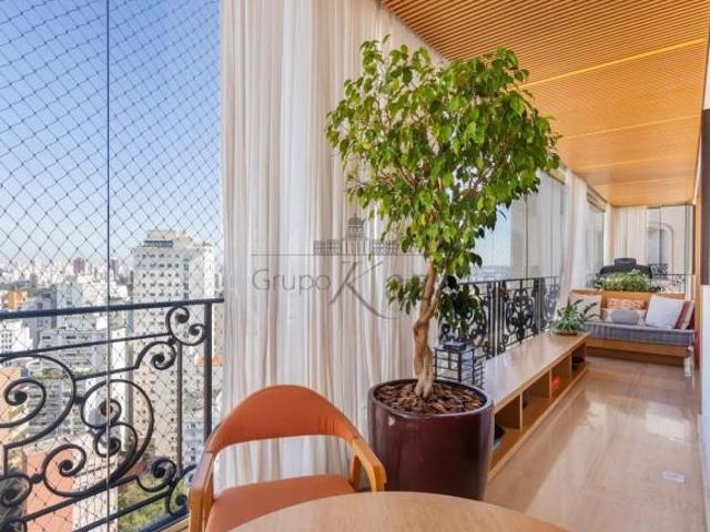 Apartamento Higienópolis 4 Suítes 454m²