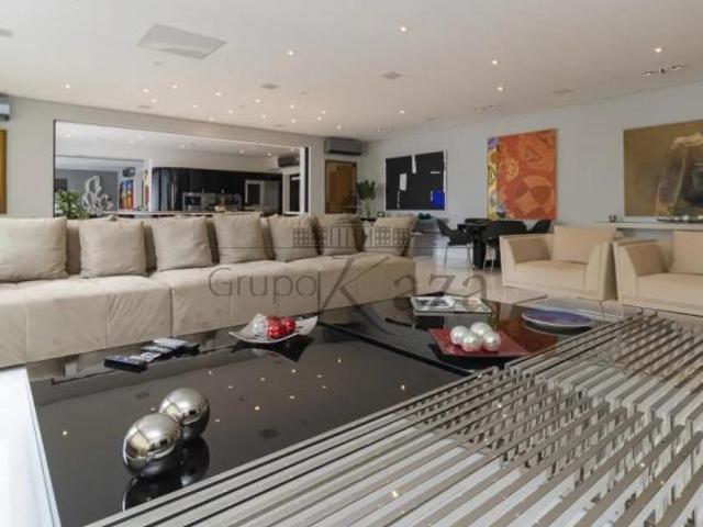 APARTAMENTO HIGIENÓPOLIS 5 SUITES 586MT²