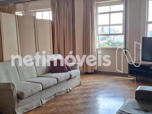 Apartamento icônico com vista para o Parque Municipal, em cima do Automóvel Clube