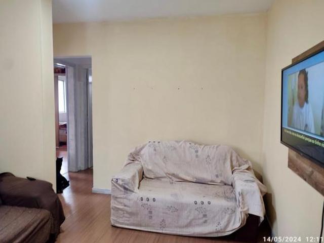 Apartamento Iluminado e Arejado no Cajuru Localização Privilegiada e Conforto para Sua Família!